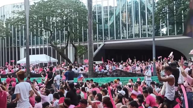 Leni Robredo supported rally in Manila ahead of Philippines elections ...