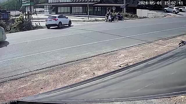 Canadian tourist arrested over motorcycle crash that left Thai motorist ...