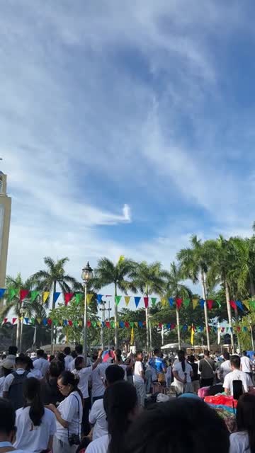 Spectacular Jesus apparition appears in clouds following church mass ...